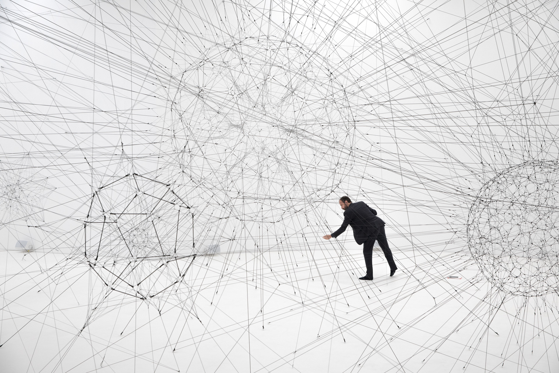 Algo-r(h)i(y)thms · STUDIO TOMÁS SARACENO